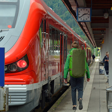 Umsteigen Bilder – Durchsuchen 1,454 Archivfotos, Vektorgrafiken und ...