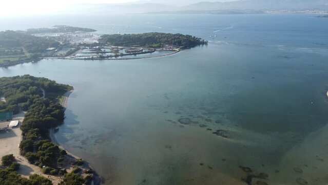 「Gaou」の写真素材 | 313件の無料イラスト画像 | Adobe Stock
