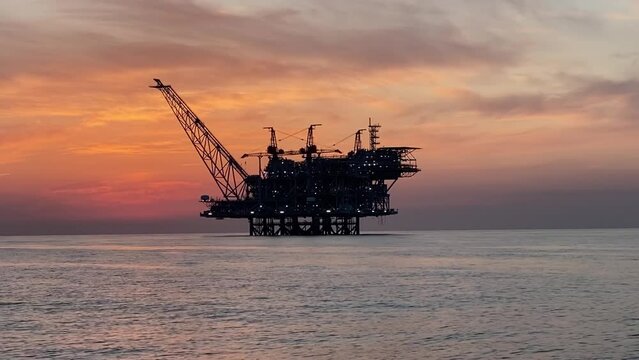 "Gas Field"-Bilder: Stock-Fotos & -Videos. | Adobe Stock