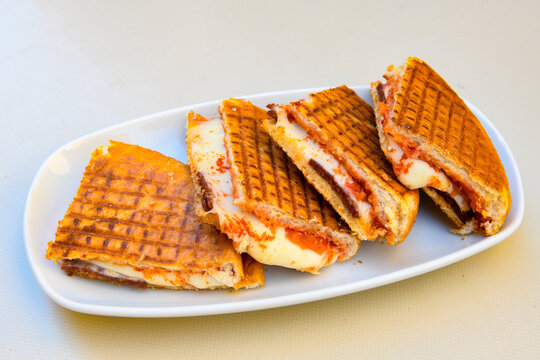 "Tost-Bilder: Stock-Fotos & -Videos. | Adobe Stock