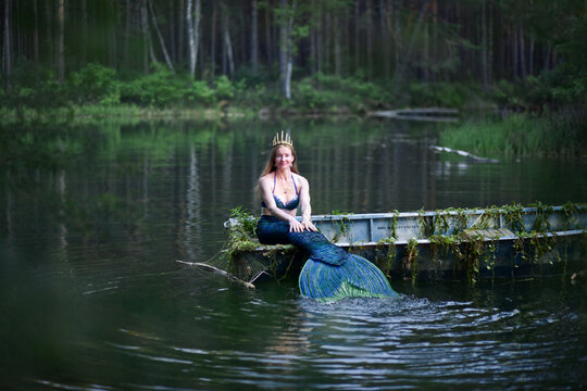 Siren Myth Bilder – Durchsuchen 8,263 Archivfotos, Vektorgrafiken und ...