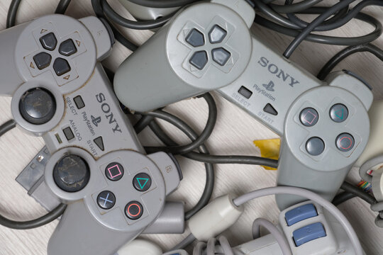 "Sony Playstation" Bilder – Durchsuchen 174 Archivfotos, Vektorgrafiken ...