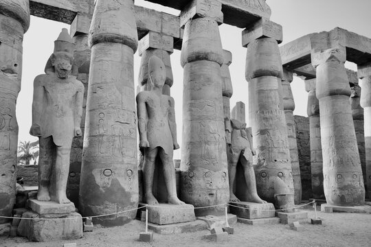 「Pfeiler」の写真素材 | 9,633件の無料イラスト画像 | Adobe Stock