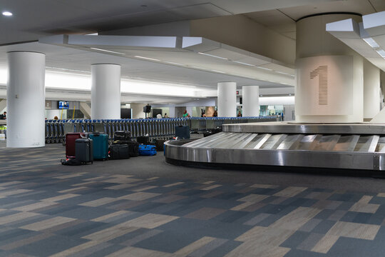 "Baggage Claim" Images – Browse 2,312 Stock Photos, Vectors, and Video ...