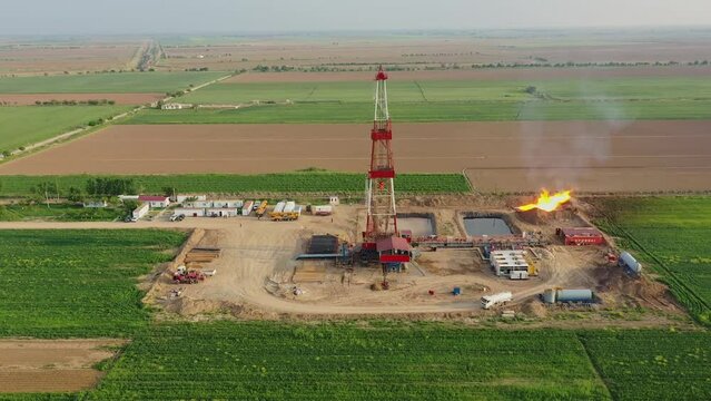 "Gas Field"-Bilder: Stock-Fotos & -Videos. | Adobe Stock