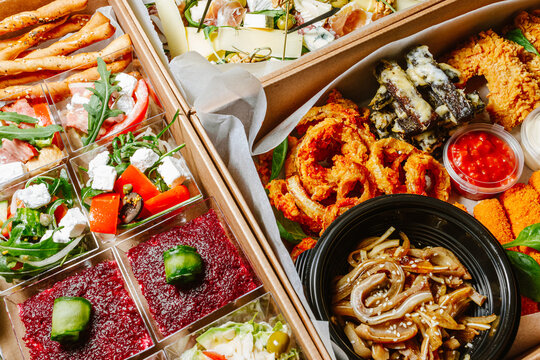 "Lots Of Food"-Bilder: Stock-Fotos & -Videos. | Adobe Stock