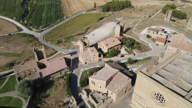 Crenelated Images – Browse 3,556 Stock Photos, Vectors, and Video ...