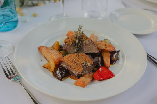 Abhacken Bilder – Durchsuchen 1,192,130 Archivfotos, Vektorgrafiken und ...