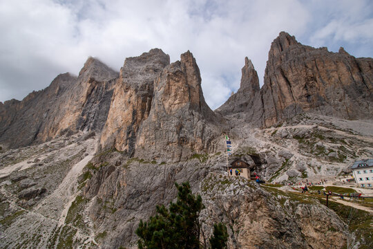 รูปภาพDolomitic – เลือกดูภาพถ่ายสต็อก เวกเตอร์ และวิดีโอ3,996 | Adobe Stock