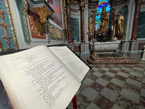 Évangile Images – Browse 191,414 Stock Photos, Vectors, and Video ...