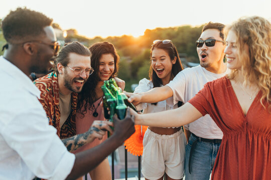 Imágenes de Tiritar: descubre bancos de fotos, ilustraciones, vectores ...