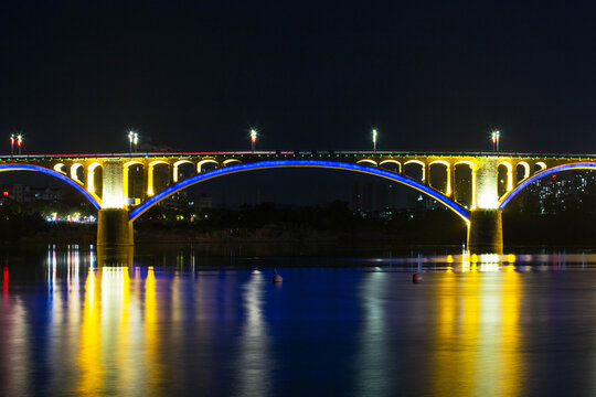 「Brige」の画像 - 1,981 件の Stock 写真、ベクターおよびビデオ | Adobe Stock