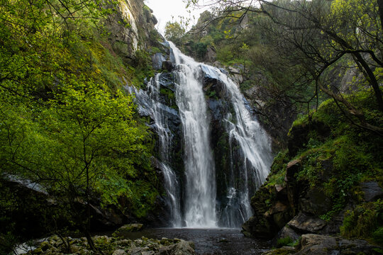 "Chutes D'eau" Images – Browse 1,311 Stock Photos, Vectors, and Video ...