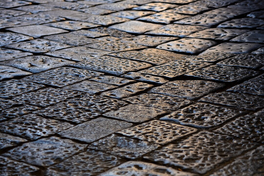 Basaltpflaster Bilder – Durchsuchen 950 Archivfotos, Vektorgrafiken und ...