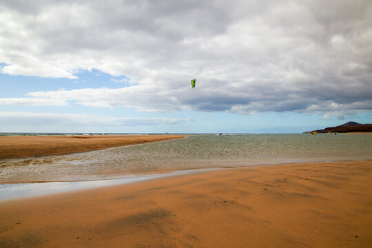 「Sandbar」の画像 - 64,911 件の Stock 写真、ベクターおよびビデオ | Adobe Stock