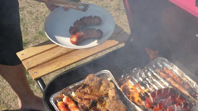 Grillunfall Bilder – Durchsuchen 740 Archivfotos, Vektorgrafiken und ...