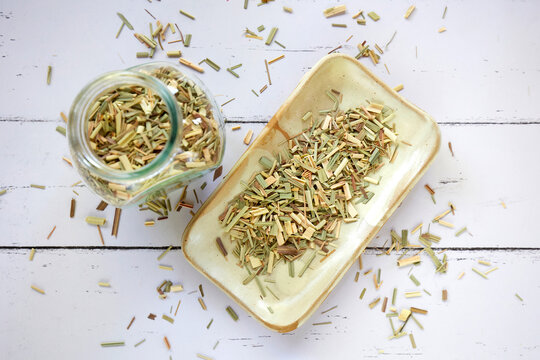 Hierva bilder – Bläddra bland 1,126 stockfoton, vektorer och videor ...