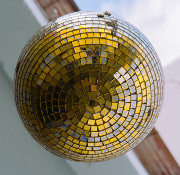 "Bola De Espejos" Images – Browse 112 Stock Photos, Vectors, and Video ...