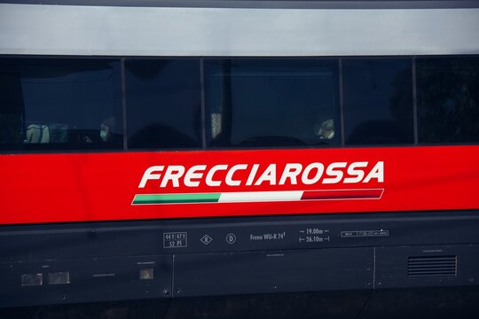รูปภาพFrecciarossa – เลือกดูภาพถ่ายสต็อก เวกเตอร์ และวิดีโอ190 | Adobe ...