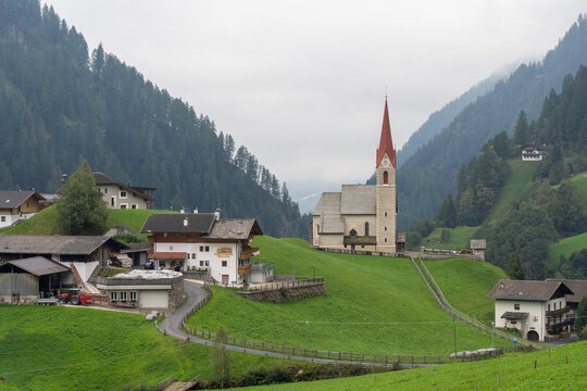 Ramolhaus Bilder – Durchsuchen 112 Archivfotos, Vektorgrafiken und ...