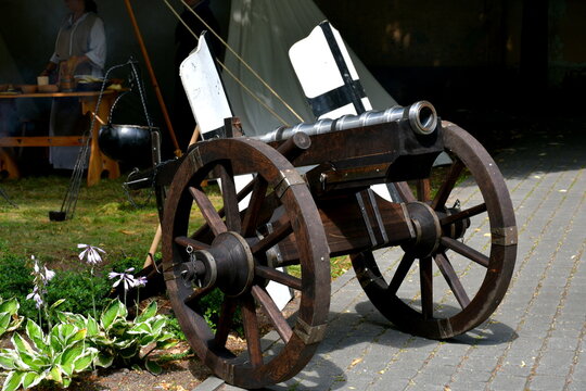 "Medieval Artillery" Images – Browse 624 Stock Photos, Vectors, and ...