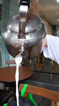 Lechero Images – Browse 154 Stock Photos, Vectors, and Video | Adobe Stock