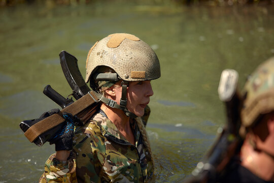 รูปภาพCounter-Terrorism – เลือกดูภาพถ่ายสต็อก เวกเตอร์ และวิดีโอ7,718 ...