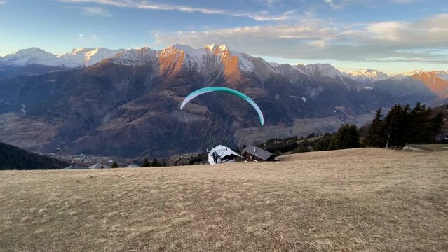 Riederalp 影像 – 瀏覽 1,717 個素材庫相片、向量圖和影片 | Adobe Stock