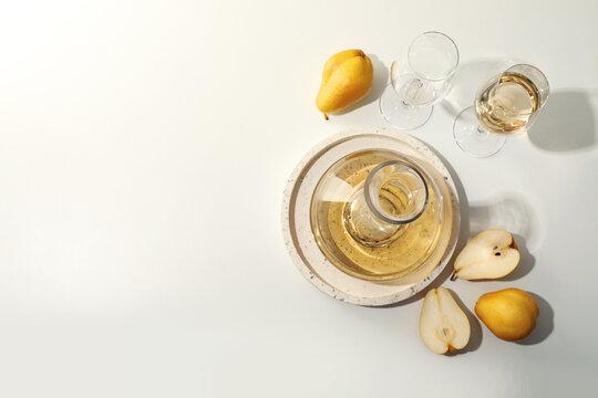 Birnenschnaps Bilder – Durchsuchen 2,470 Archivfotos, Vektorgrafiken ...