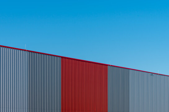 Wellblechfassade Bilder – Durchsuchen 2,444 Archivfotos, Vektorgrafiken ...