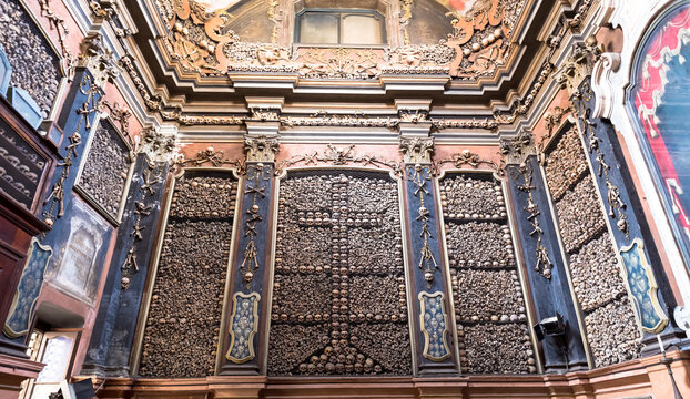 Ossuarium Bilder – Durchsuchen 4,779 Archivfotos, Vektorgrafiken und ...