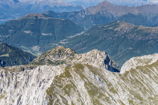 Grigna Images – Parcourir 1,271 le catalogue de photos, vecteurs et ...