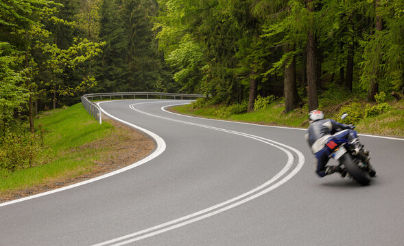 Motorcycle Ride Curve Images – Browse 3,426 Stock Photos, Vectors, and ...