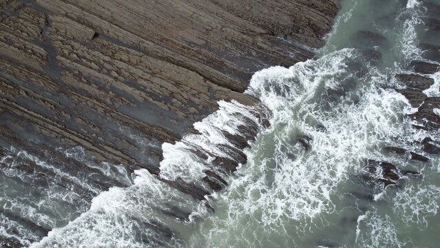 Imágenes de Hundir: descubre bancos de fotos, ilustraciones, vectores y ...