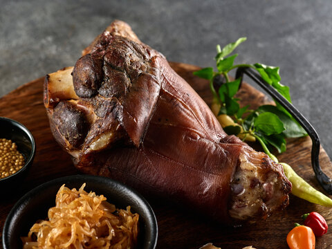 Hachse Bilder – Durchsuchen 8,911 Archivfotos, Vektorgrafiken und ...