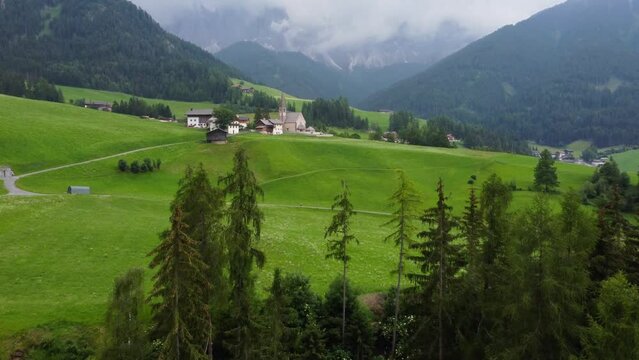 Villnoesstal Bilder – Durchsuchen 394 Archivfotos, Vektorgrafiken und ...