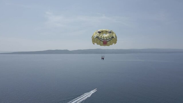 Parascending Images – Browse 23,110 Stock Photos, Vectors, and Video ...