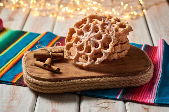 Kruller bilder – Bläddra bland 4,076 stockfoton, vektorer och videor ...