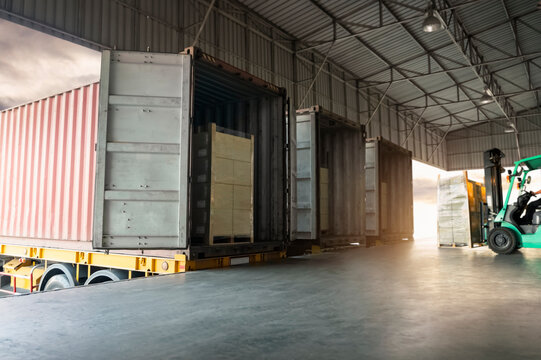 Stock Deliver Images – Browse 31,089 Stock Photos, Vectors, and Video ...