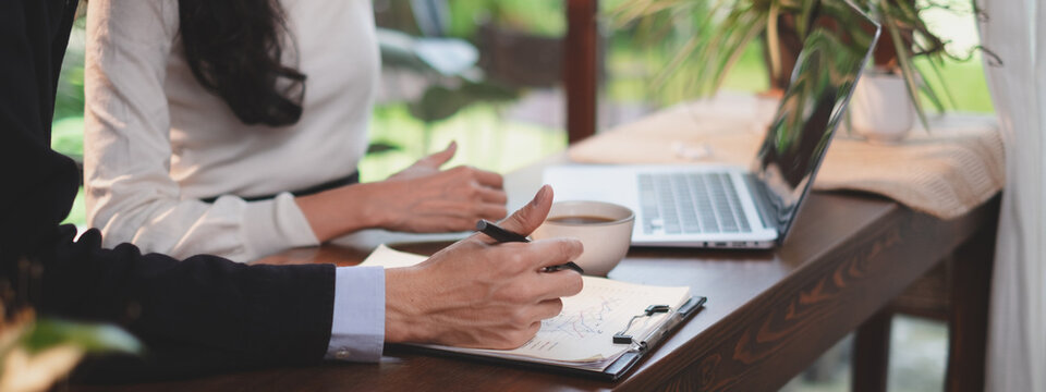 Coversation Images – Browse 370 Stock Photos, Vectors, and Video ...