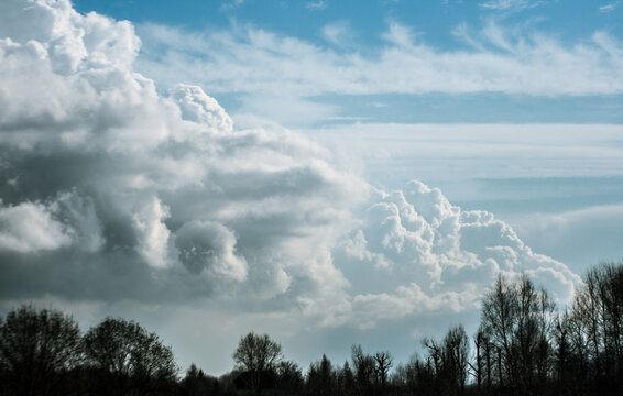 Imágenes de Chmury: descubre bancos de fotos, ilustraciones, vectores y ...