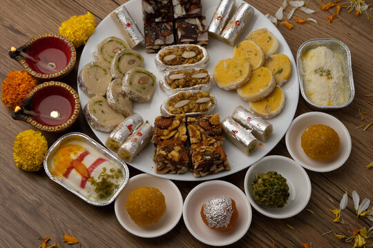 「Pateesa」の写真素材 | 613件の無料イラスト画像 | Adobe Stock