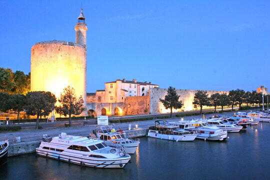 Plaisance Imagens – Procure 21,329 fotos, vetores e vídeos | Adobe Stock