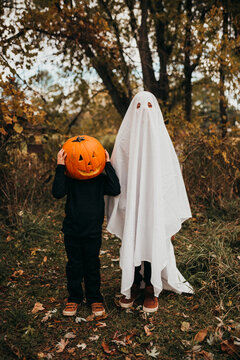 "Sheet Ghost"-Bilder: Stock-Fotos & -Videos. | Adobe Stock