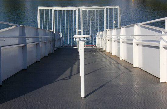 Appontement Bilder – Durchsuchen 213 Archivfotos, Vektorgrafiken und ...