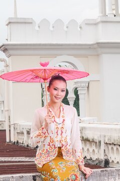 Baba-Nyonya Images – Browse 100 Stock Photos, Vectors, and Video ...