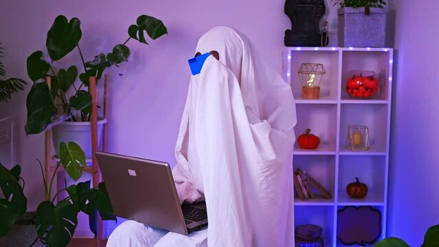 Nightmare Computer Images – Browse 2,120 Stock Photos, Vectors, and ...