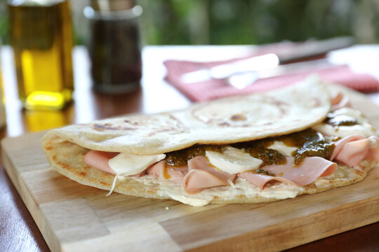 Piada - Images et vidéos libres de droits | Adobe Stock