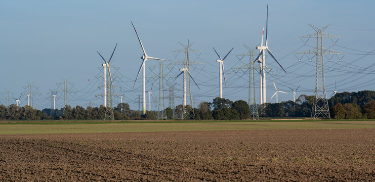 Strommast Bilder – Durchsuchen 96,297 Archivfotos, Vektorgrafiken und ...