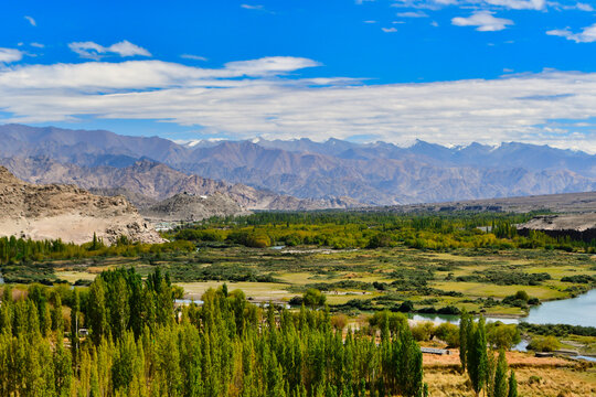 รูปภาพSangam – เลือกดูภาพถ่ายสต็อก เวกเตอร์ และวิดีโอ495 | Adobe Stock